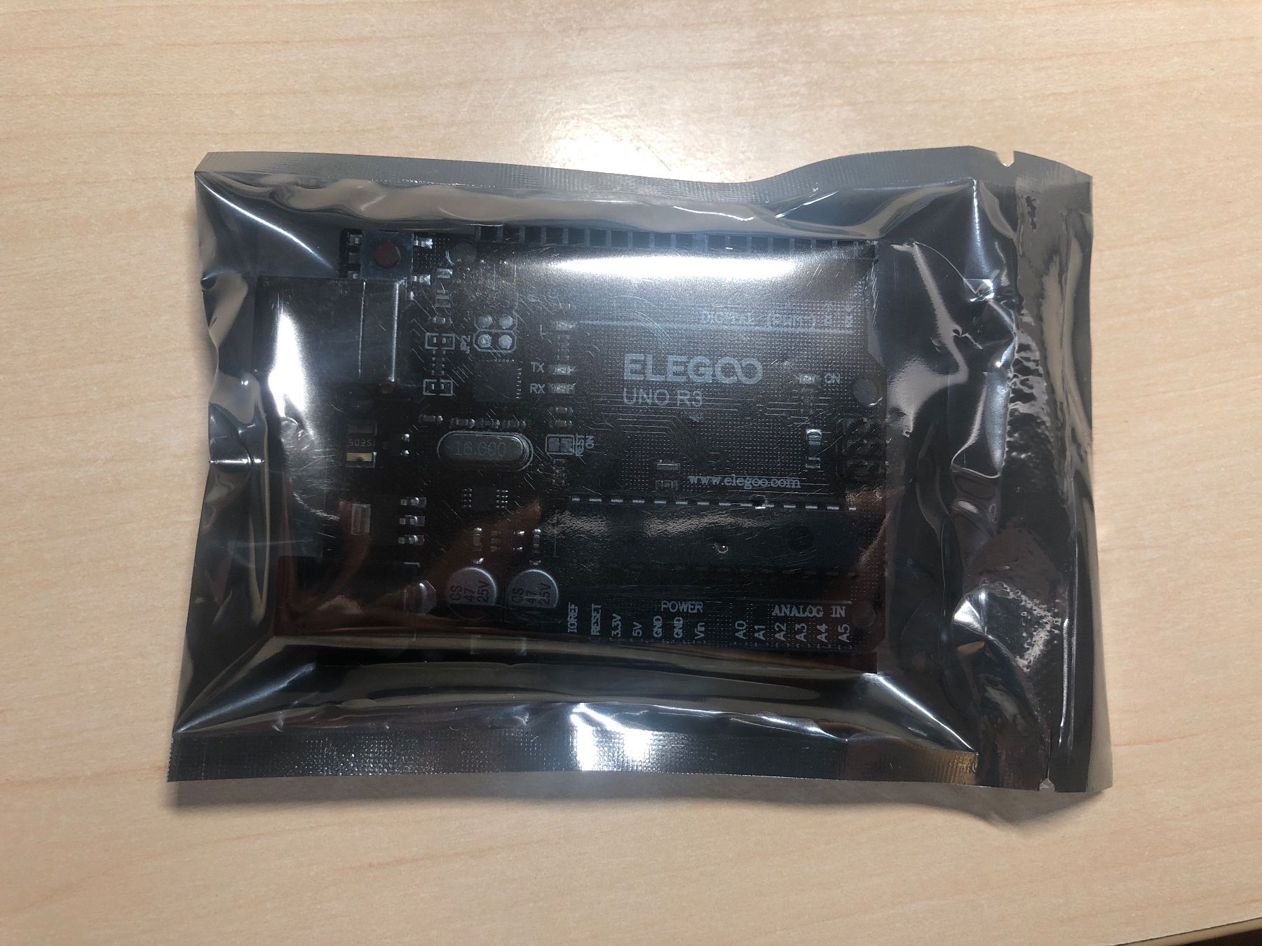Elegoo UNO R3 board (Neu und originalverpackt) in Zürich für CHF 10 ...