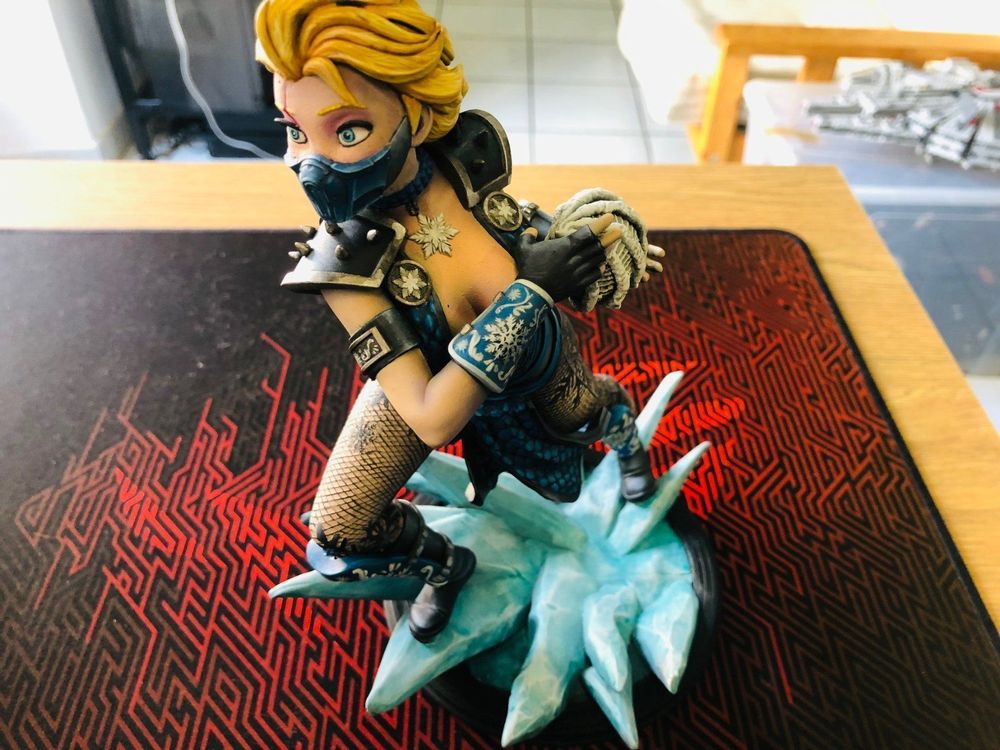 Frozen Elsa Mortal Kombat Sub-Zero Version | Kaufen auf Ricardo