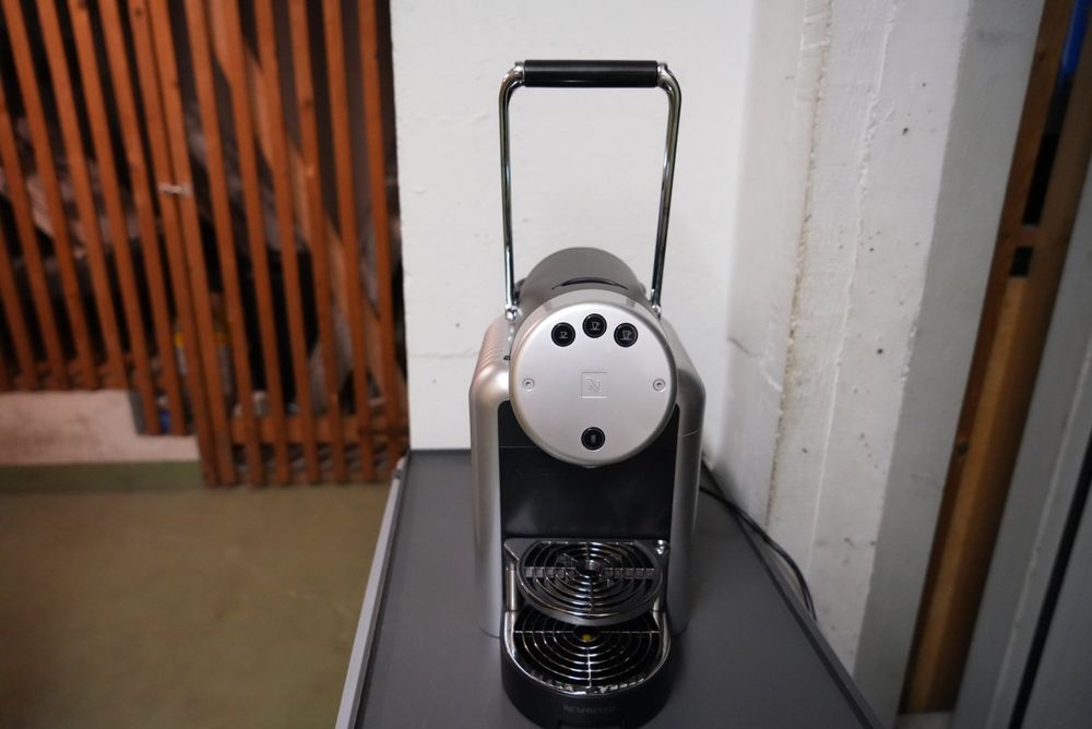 Caffee Maschine Nesspresso 9737 (Gebraucht) in für CHF 130 – nur ...