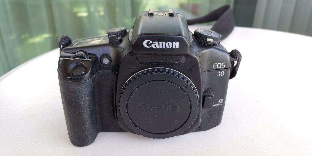 Canon EOS 30 - 35 mm appareil photo (Gebraucht) in für CHF 156 – mit Lieferung auf Ricardo kaufen