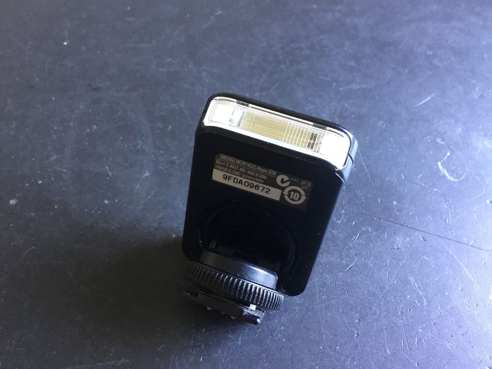 Samsung SEF8A Blitz Aufsatz für Kamera | Kaufen auf Ricardo