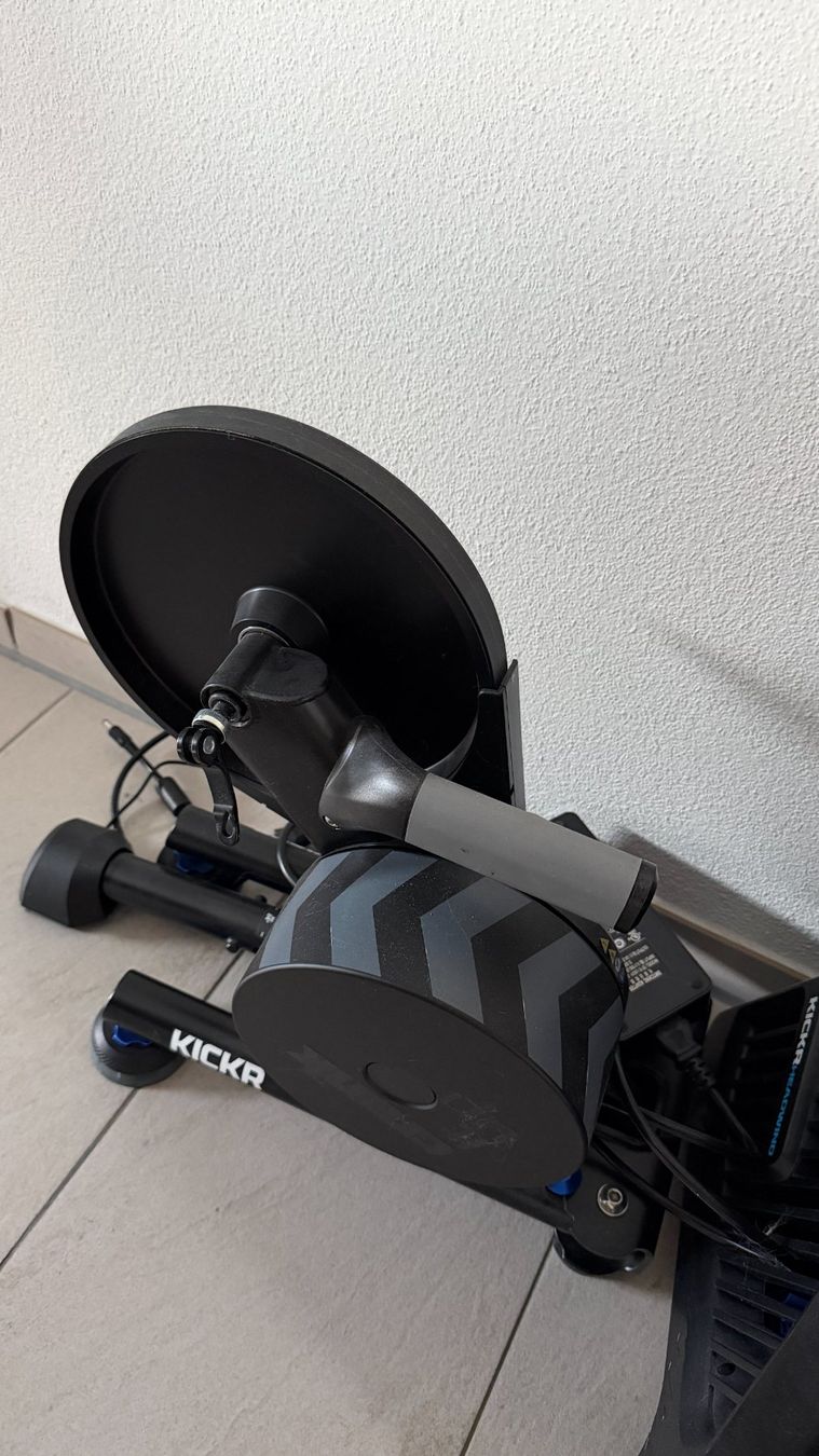Wahoo KICKR V6 WiFi Smart Trainer Set inkl. Climb & Headwind (Gebraucht ...