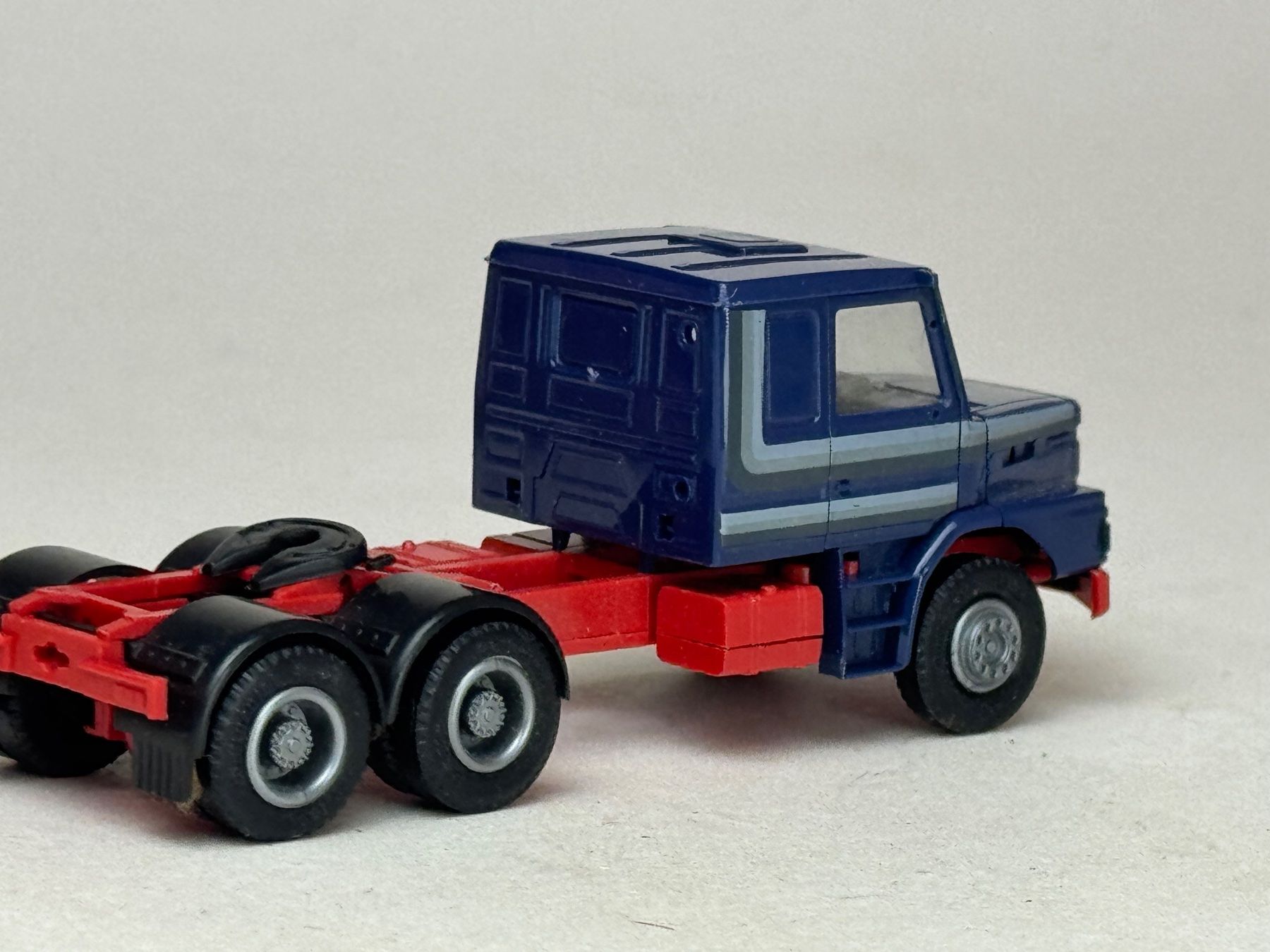 GB1- Scania Hauben Sattelzugmaschine blau (Gebraucht) in Elm für CHF 7 ...