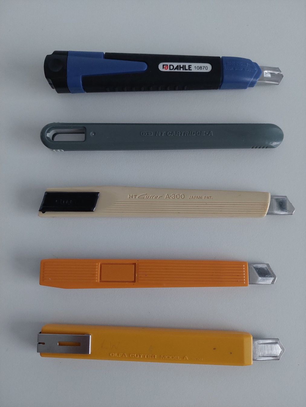 5 Stück CUTTER / Mehrzweckmesser , in gutem Zustand (Gebraucht) in ...