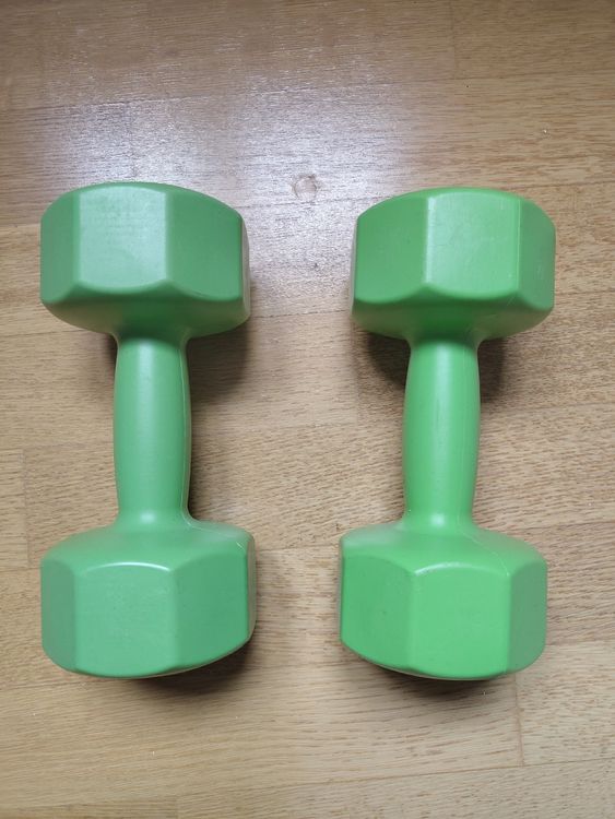 1.5kg Hanteln K Tec grün (Gebraucht) in Staufen für CHF 9 – nur ...