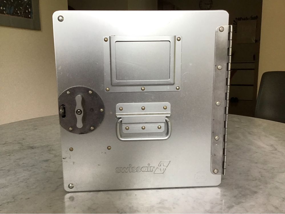Swissair Galley Food Container (Neu (gemäss Beschreibung)) in ...