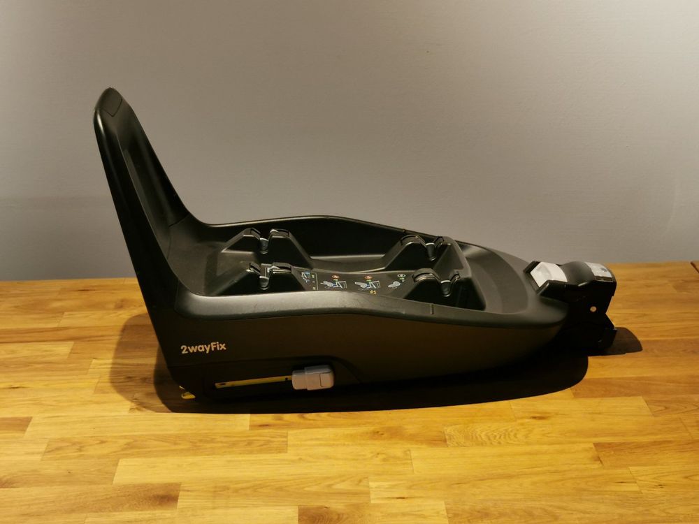 Maxi-Cosi Station 2wayFix (Gebraucht) in Worben für CHF 70 – nur ...