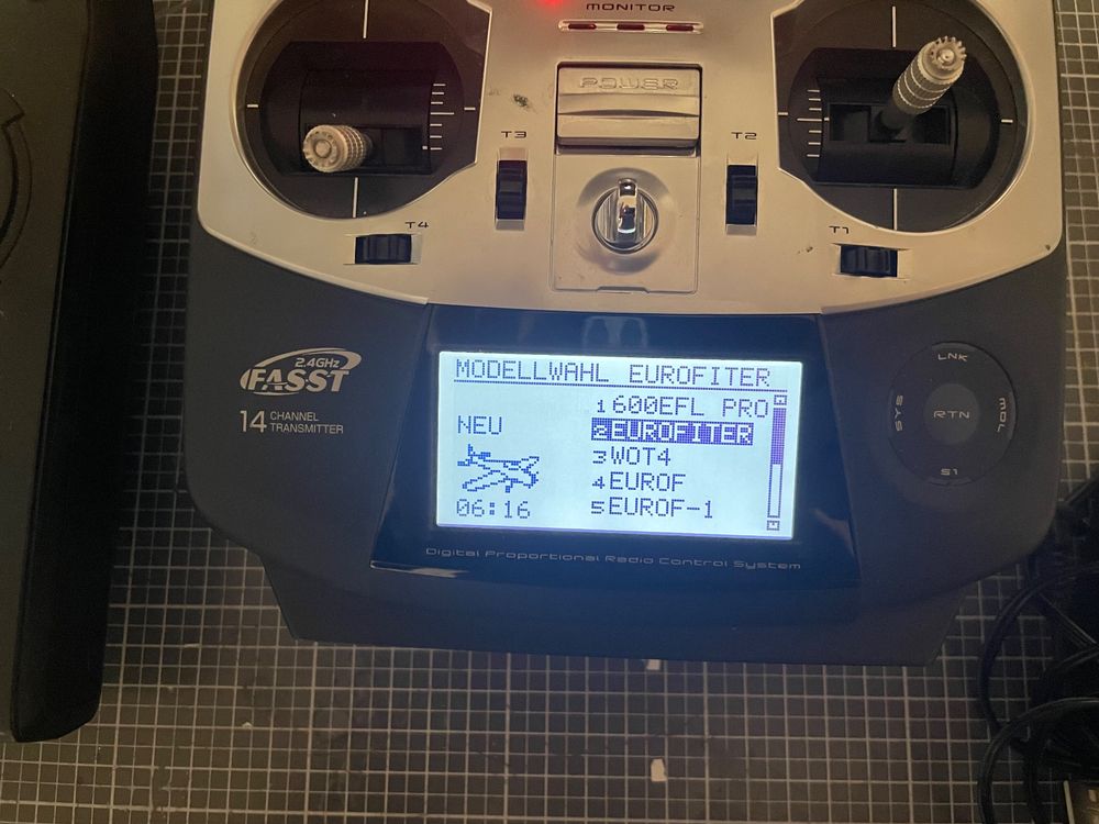 Futaba Fx 20 und T8 FG Super (Gebraucht) in Deitingen für CHF 220 – mit Lieferung auf Ricardo kaufen