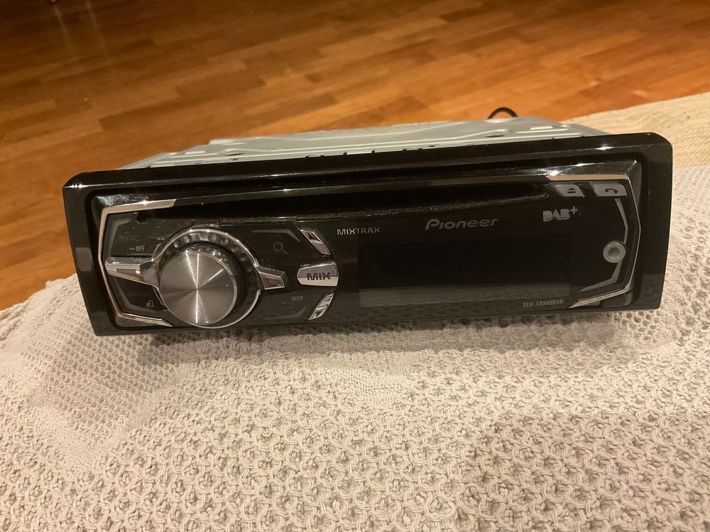 Pioneer DEH-X8500DAB aus Ducato 250 mit zwei USB Eingängen | Kaufen auf Ricardo