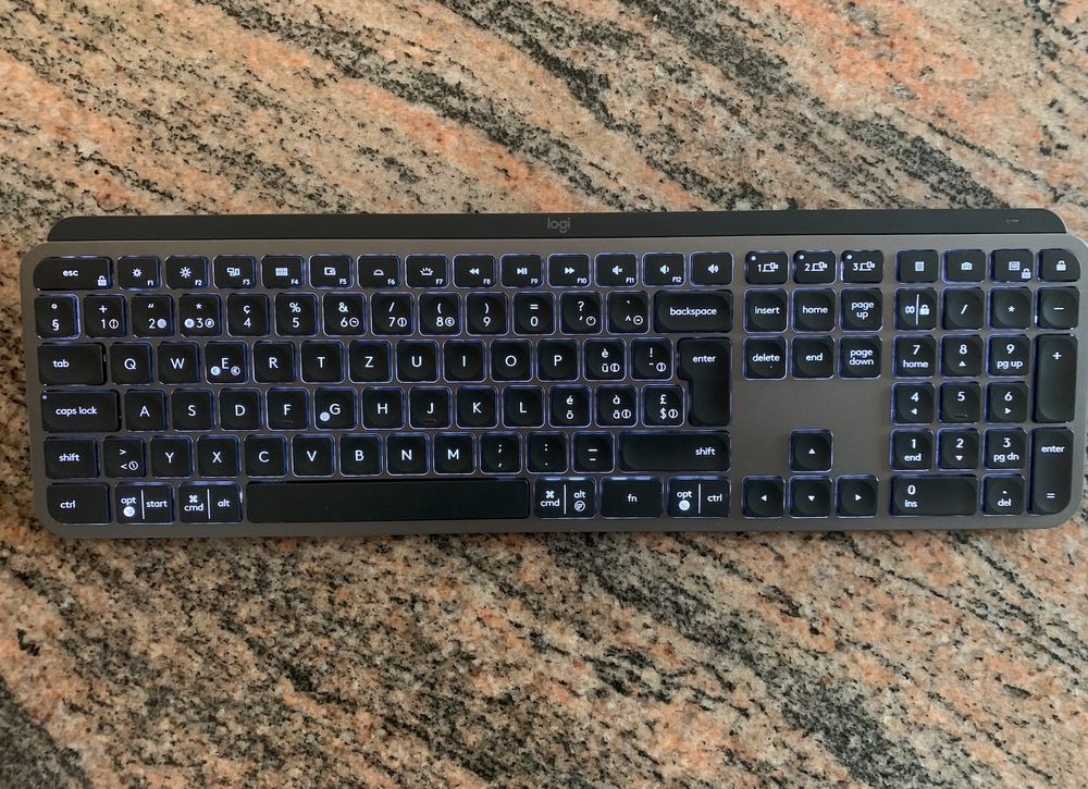 Clavier Logitech MX KEYS en bon état! | Kaufen auf Ricardo