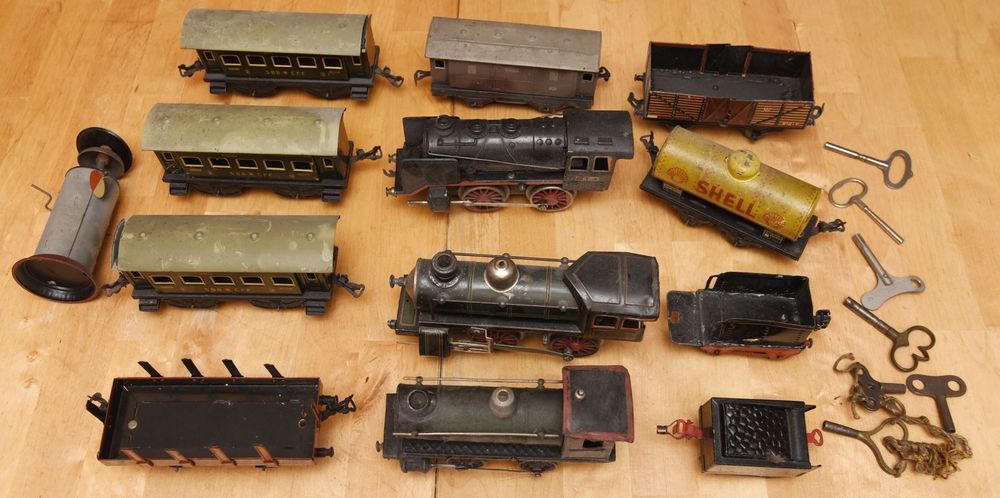 Lot mit antiken Eisenbahnen (Antik) in Frenkendorf für CHF 57 – mit Lieferung auf Ricardo kaufen