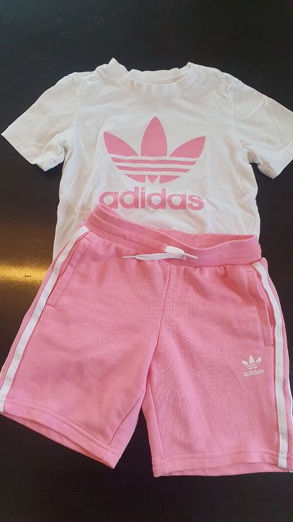 Adidas Set 128 Gebraucht In Balsthal Für Chf 20 Mit Lieferung Auf