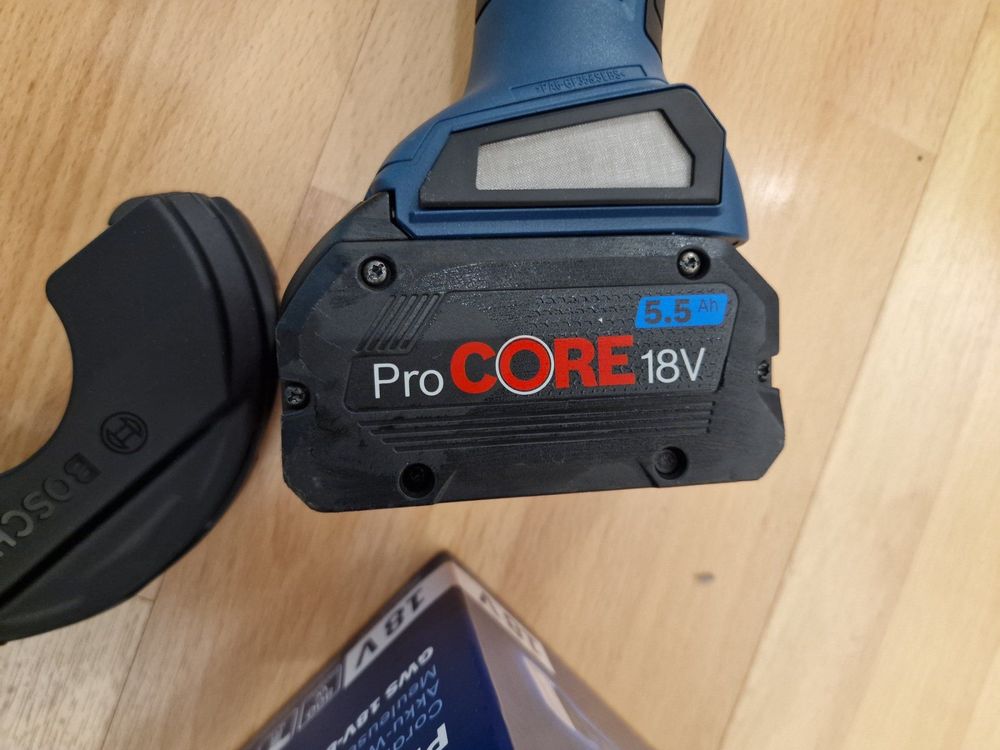 Bosch Professional GWS 18V-8 inkl. 5.5Ah Pro Core Akku (Neu (gemäss ...