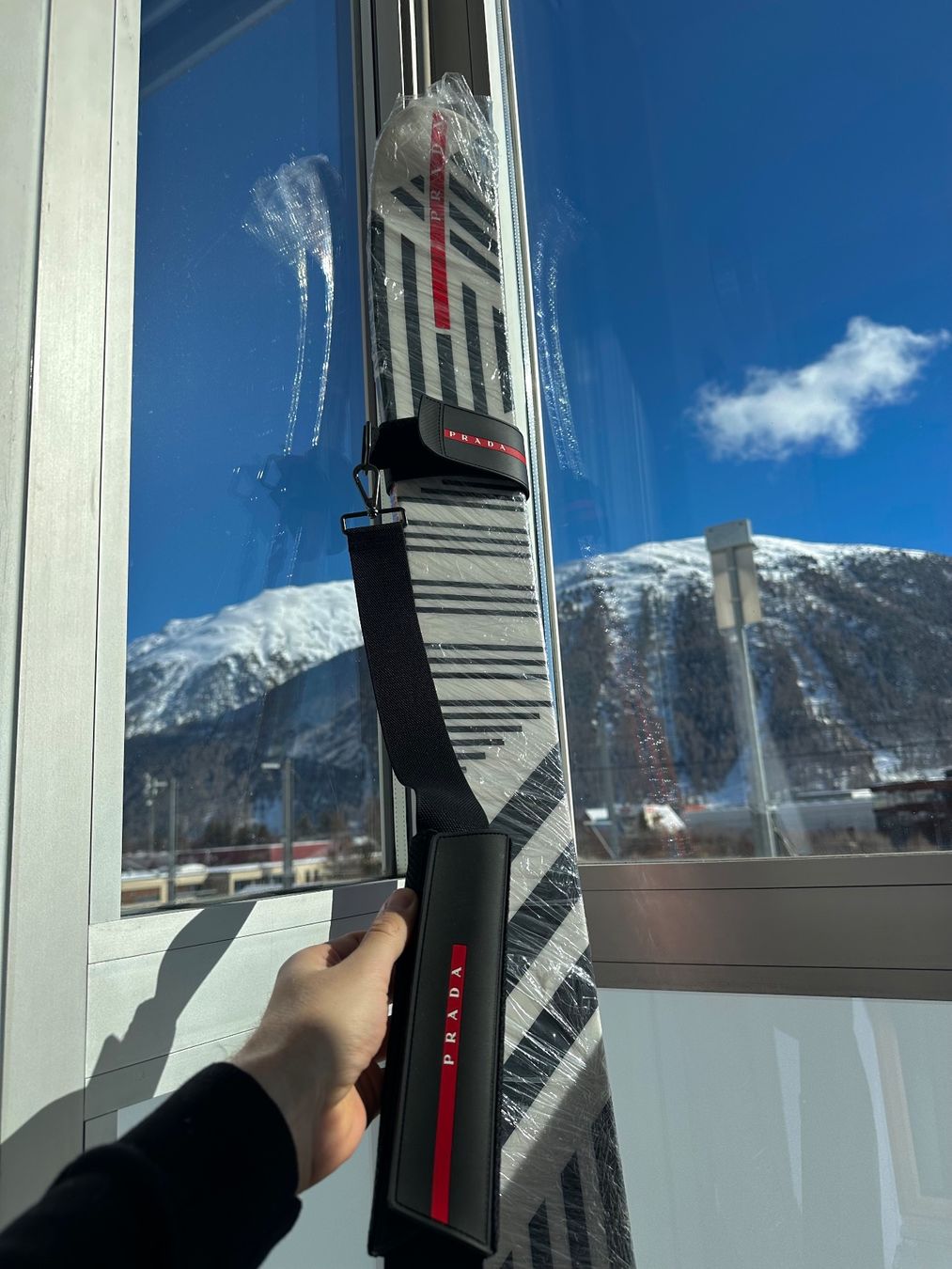 Prada x Faction Skis Limited Edition (Neu und originalverpackt) in ...