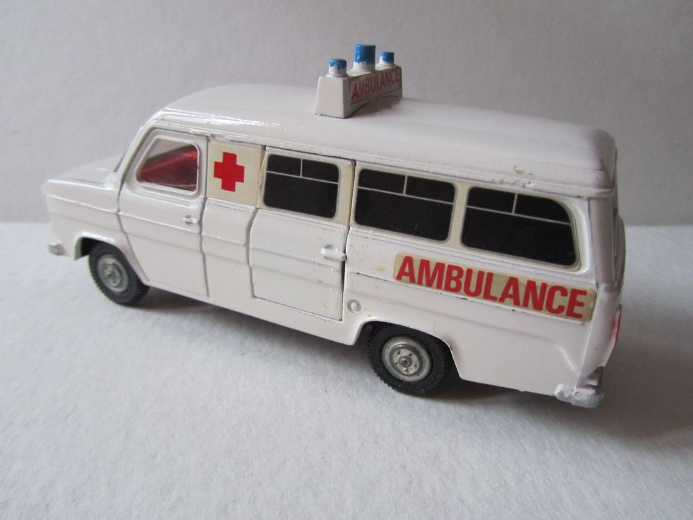 Ford Transit Ambulance, Dinky Toys (Gebraucht) in Weiningen ZH für CHF ...