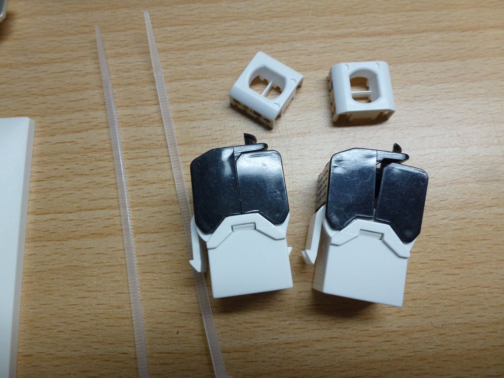 Feller Edizio Due UP 2xRJ45 Keystone mit 2 Anschlussmodul (1 (Gebraucht ...