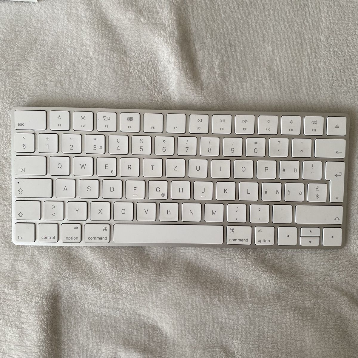 Apple Magic Keyboard A1644 Bluetooth Wireless (Gebraucht) in Givisiez ...