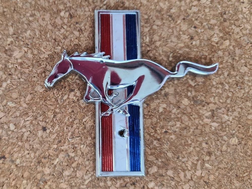 Ford Mustang Chrome Fender Emblem 1960s | Kaufen auf Ricardo