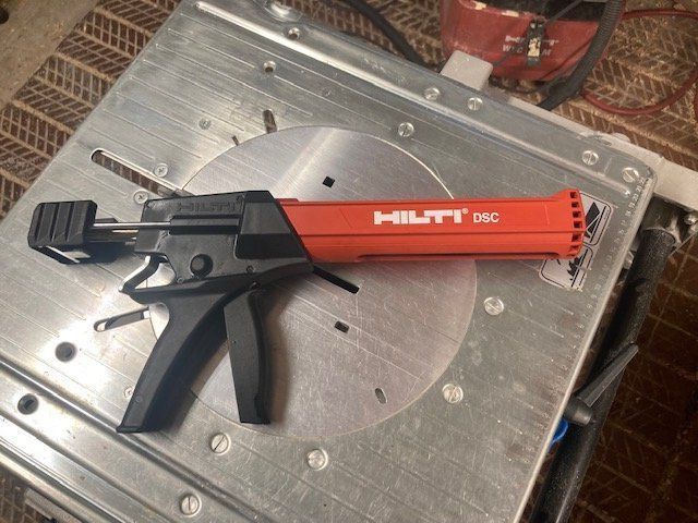 Hilti DSC Schaumauspress-Gerät (Gebraucht) in Nottwil für CHF 30 – mit ...