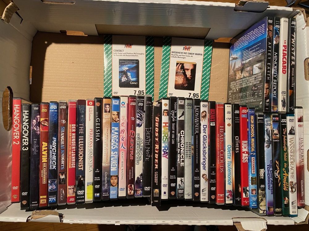 Kiste mit diversen Filmen (41 DVDs) (Gebraucht) in St.Gallen für CHF 12 ...