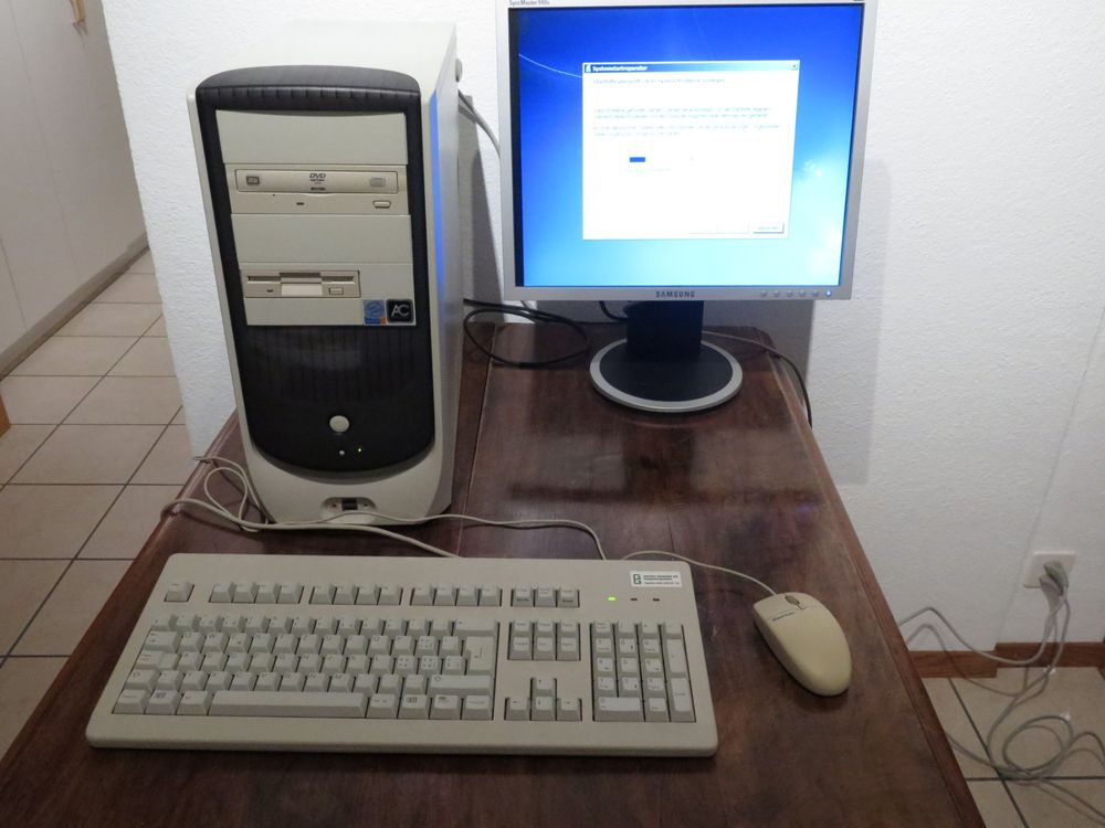 Computer 486 Tower - XP - Retro - Vintage - 6 zusammen (Gebraucht) in ...