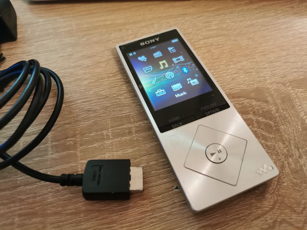 Sony Walkman NWZ-A15 Multimedia Player (Gebraucht) in Langnau am Albis für CHF 30 – nur Abholung ...