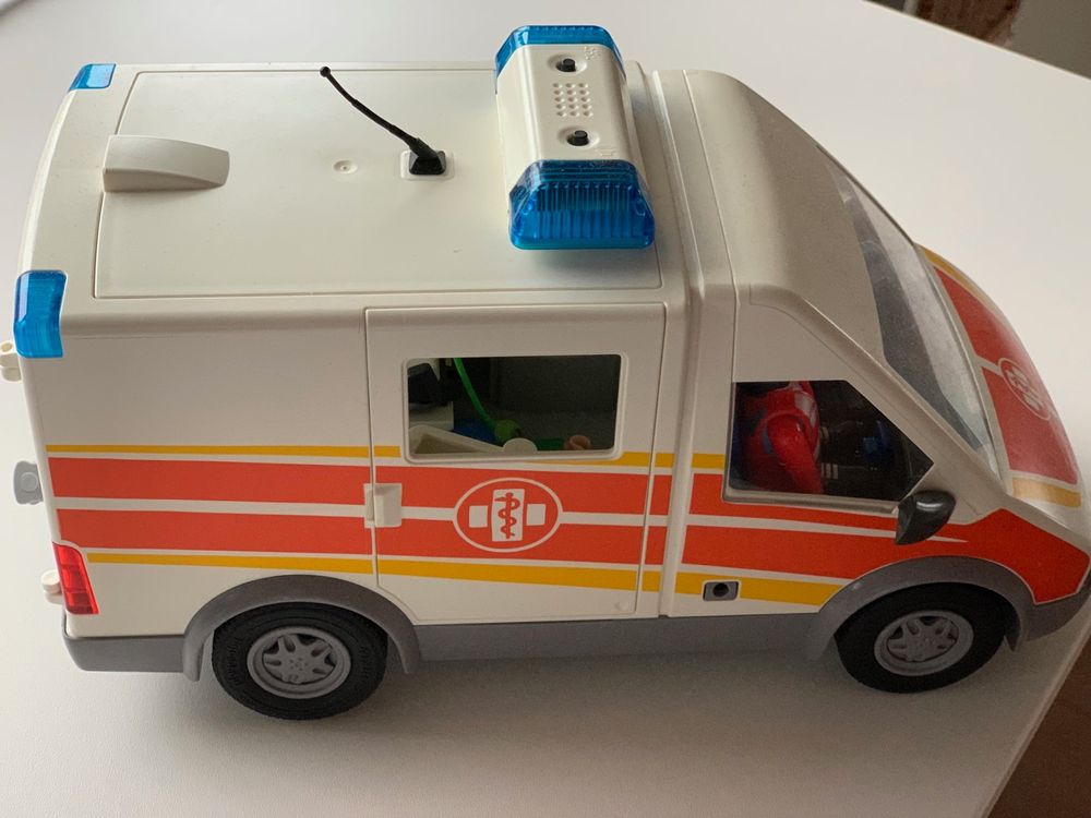 Playmobil Krankenwagen 6685 (Gebraucht) in Binz für CHF 5 – mit ...