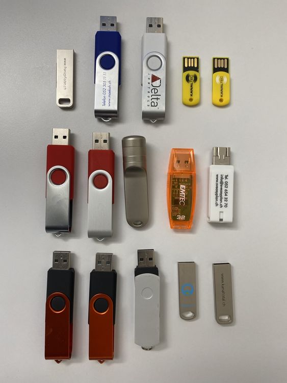 USB Sticks im Set 15 Stück (Gebraucht) in Osterfingen für CHF 12 – mit ...