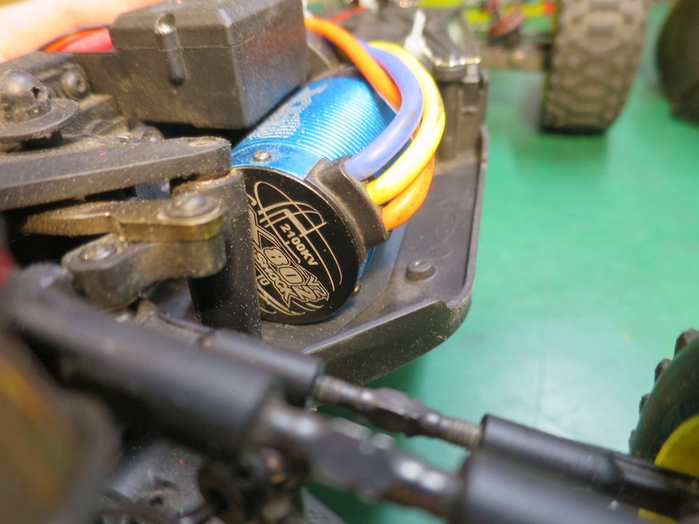 RC Serpent Cobra RTR Buggy 1/8 LiPo 4s 7200 New Body (Gebraucht) in Biel/Bienne für CHF 200 ...