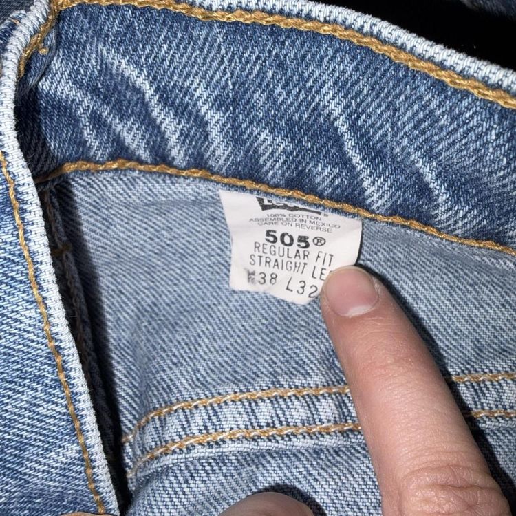 Levi’s Jeans 505 W38 L 32 mit Farbige Taschen (Gebraucht) in Capolago ...