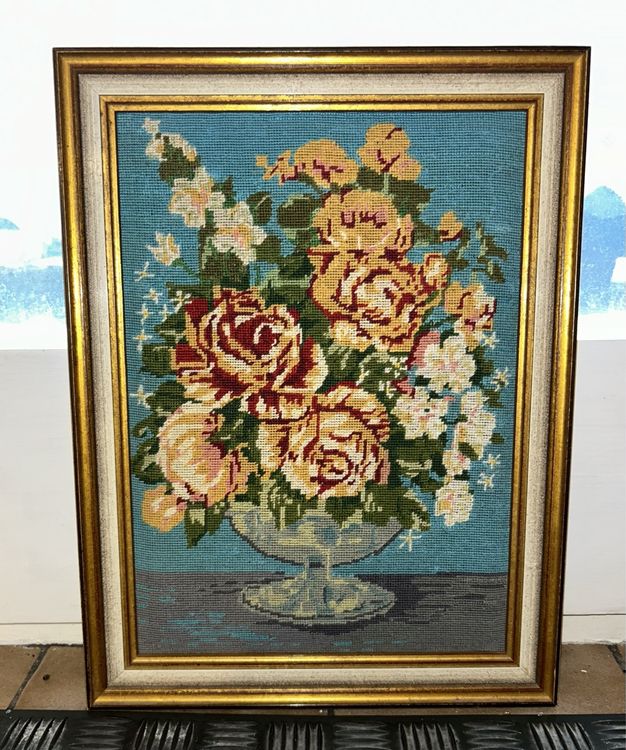 Vintage Stickbild Gobelin Blumen Rosen Goldrahmen 39x30cm | Kaufen auf Ricardo