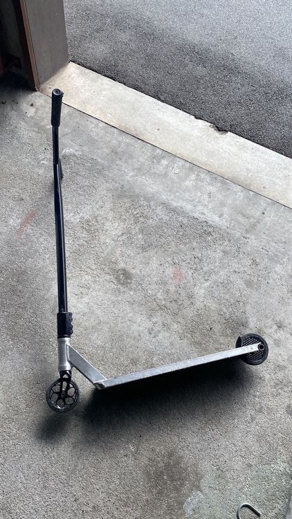 Custom Street Scooter mit NEW Tilt Fork / Bar & North Wheels (Neu ...