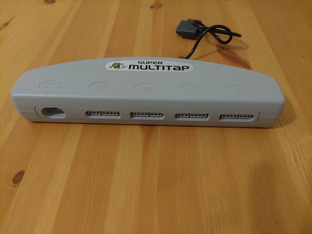 SNES / Super Nintendo - Super Multitap + 2 Controllers (Gebraucht) in ...