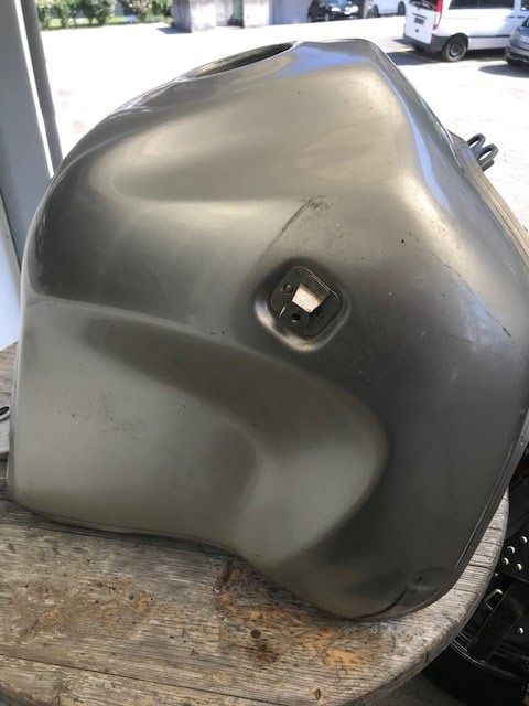 Tank Kraftstofftank Benzintank Honda XL 1000 V SD01 99-00 (Gebraucht ...