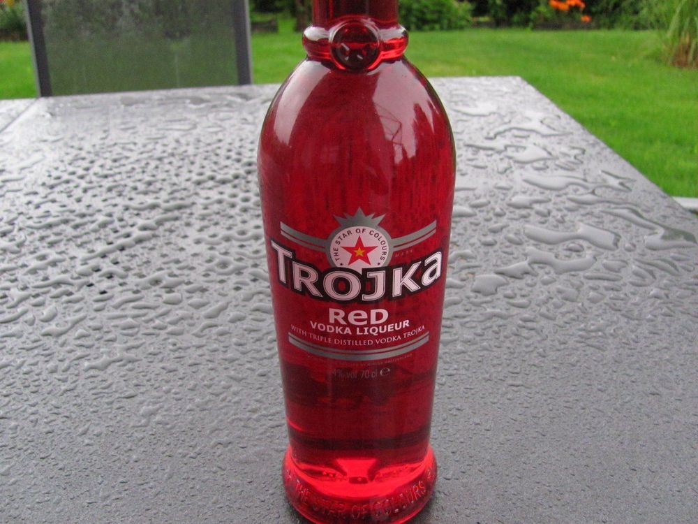 Trojka Red Voka Liquer (Neu und originalverpackt) in Uznach für CHF 10 ...