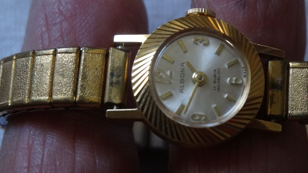 ALBONA DAMEN KLEIN UHR.H.AUF.17JE.LÄÜFT | Kaufen auf Ricardo
