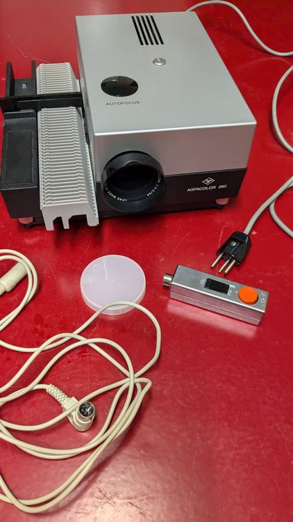 Diaprojektor Agfacolor 250 (Gebraucht) in Hausen am Albis für CHF 36 ...