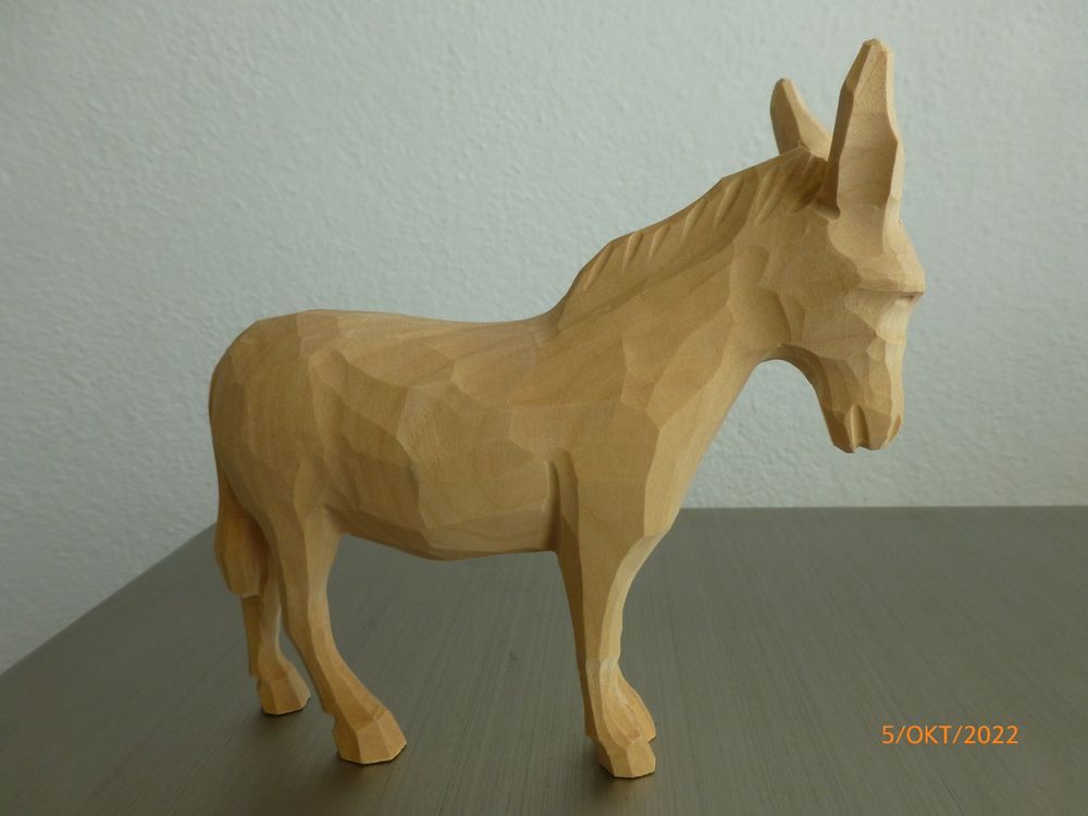 Esel aus Holz. Handgeschnitzt. Guter Zustand. | Kaufen auf Ricardo