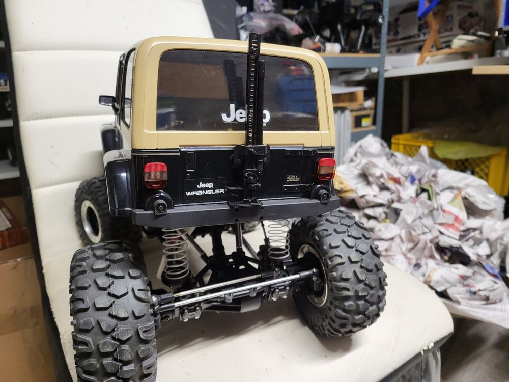 Tamyia Jeep Wrangler CR01 (Neu (gemäss Beschreibung)) in Kallnach für CHF 180 – mit Lieferung ...