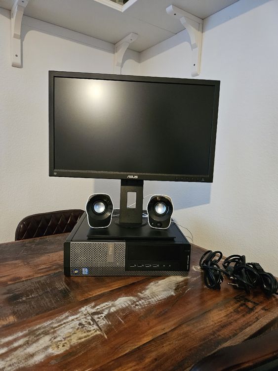 Desktop PC mit Monitor und Lautsprechern i7 | Kaufen auf Ricardo