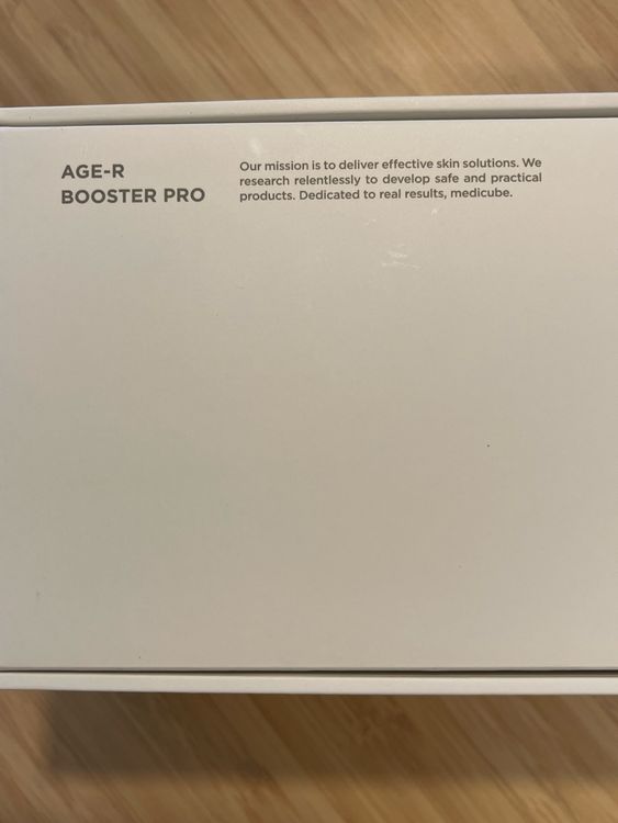 Medicube AGE-R Booster Pro Pink (Gebraucht) in Leytron für CHF 130 ...