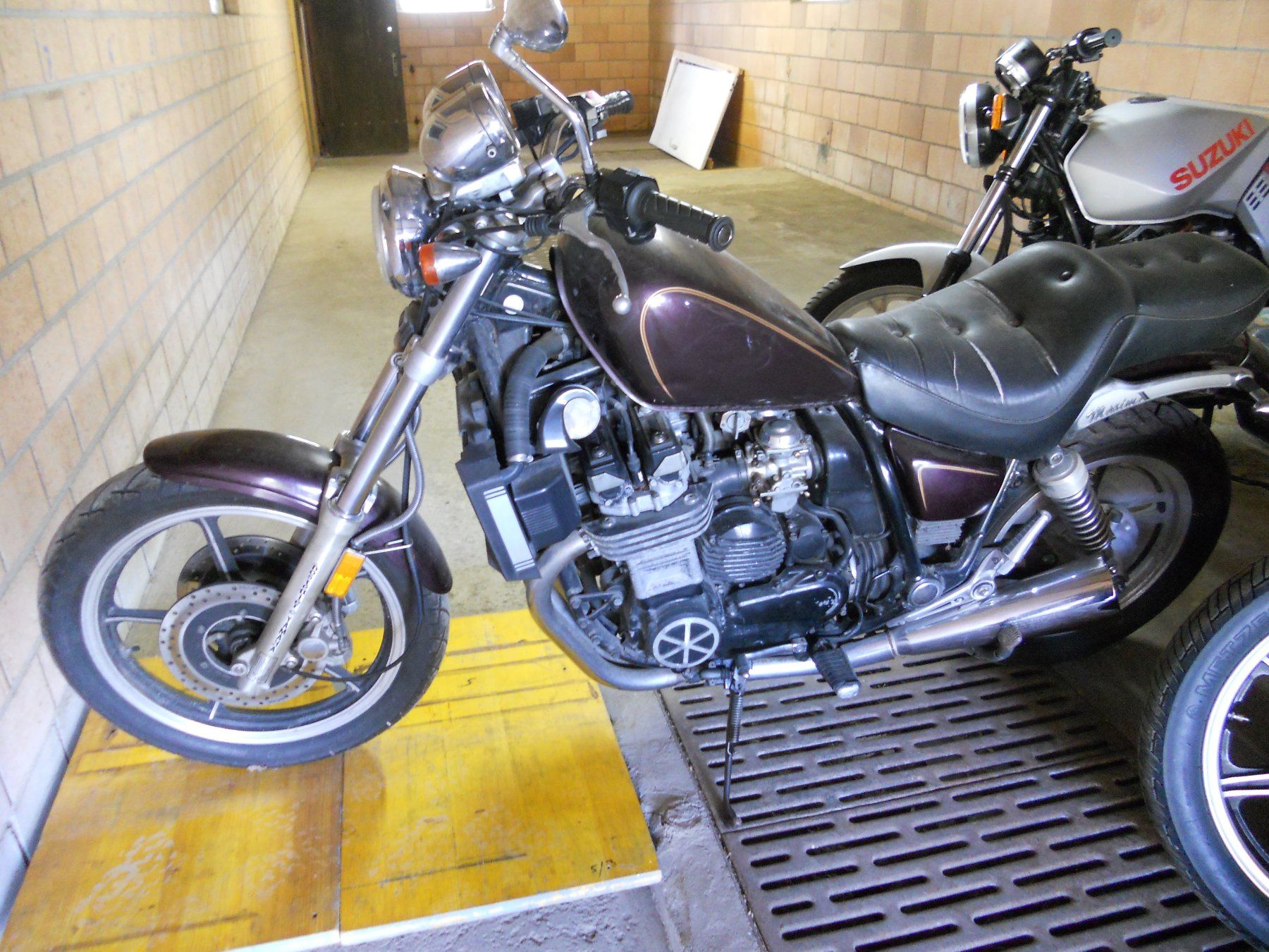 Yamaha XJ 750 Maxim (Defekt) in Neuenegg für CHF 525 – nur Abholung auf ...