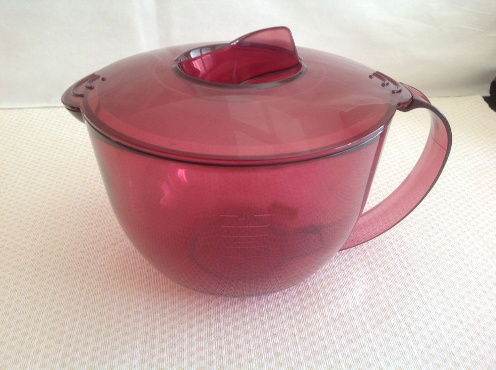 Tupperware - récipient - carafe - pichet - cruche (Gebraucht) in Sion ...