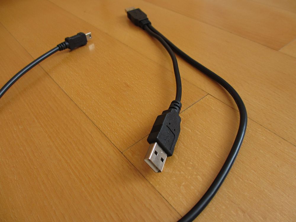 HD Kabel Mini-USB 2.0 / USB 2.0 plus Stromspeisung über USBA (Neu ...
