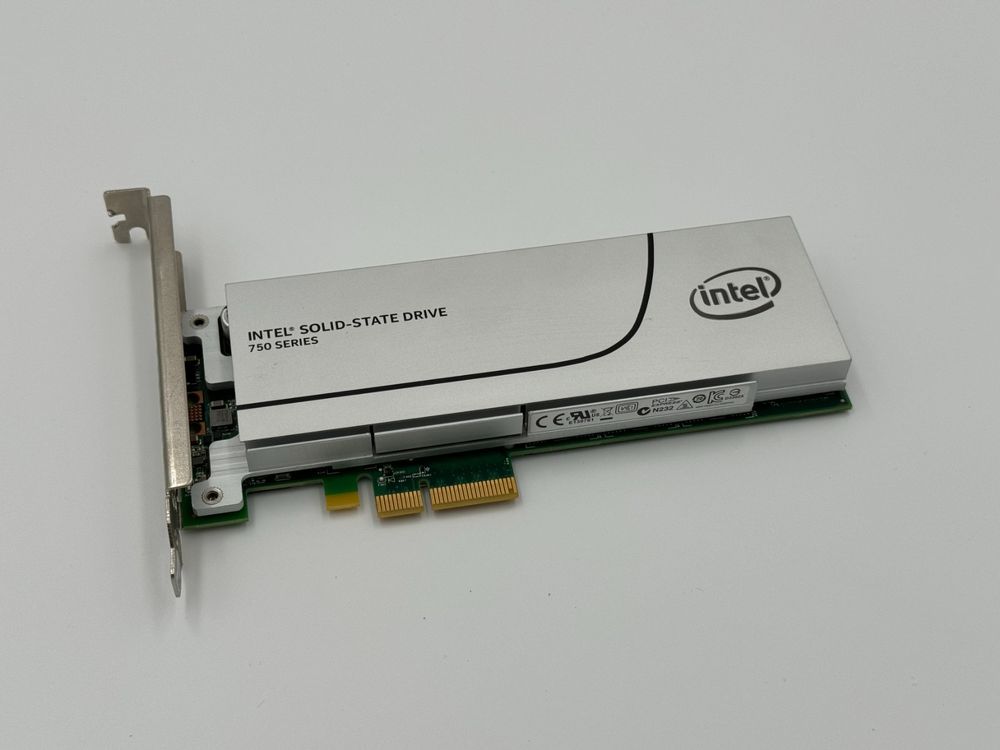 Intel SSD 400GB PCI Express 3.0 aus HP Z640 | Kaufen auf Ricardo
