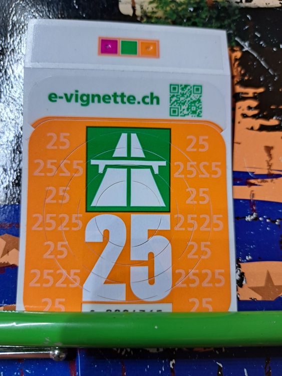 Autobahnvignette 2025 neu (Neu und originalverpackt) in Eschenbach SG für CHF 30 – mit Lieferung ...