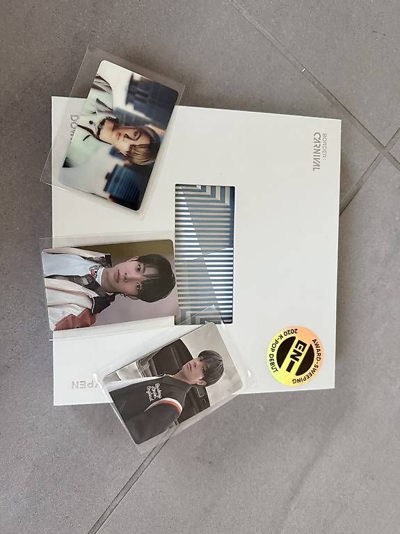 Enhypen Border Carnival Down vers. KPOP (Gebraucht) in Seuzach für CHF ...