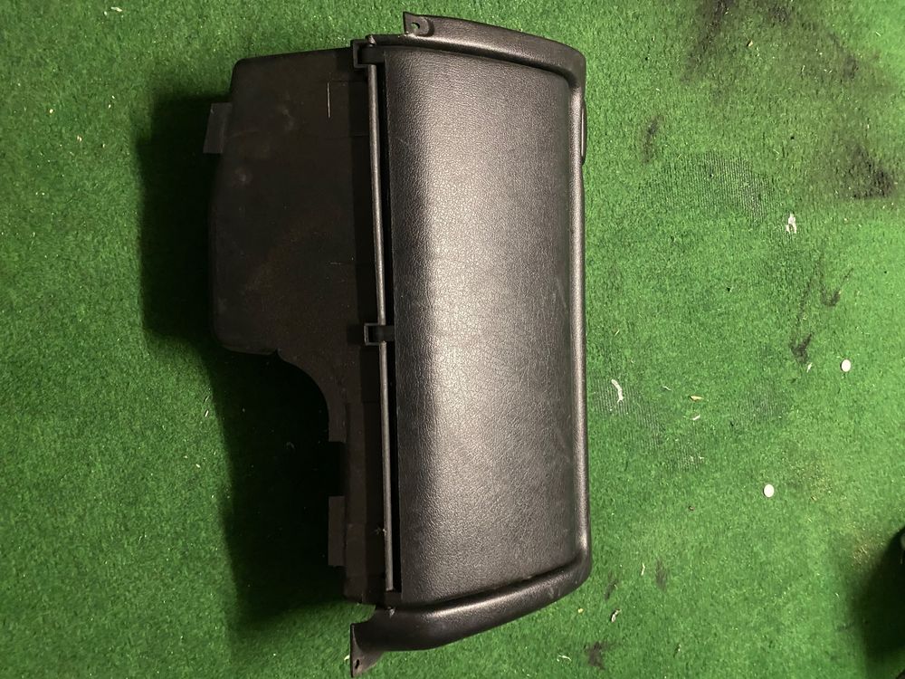 VW Golf 3 / Vento Handschuhfach (Gebraucht) in Leuggern für CHF 15 – mit Lieferung auf Ricardo ...