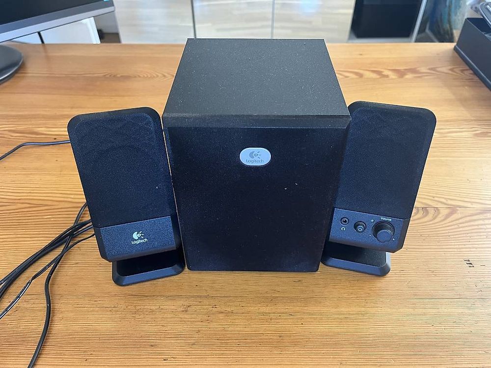 Logitech R20 Speakers | Kaufen auf Ricardo