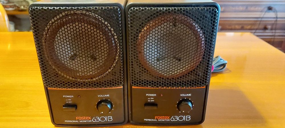 2 x FOSTEX PERSONAL MONITOR , 6301B2X - 6301B3X (Gebraucht) in Quartino ...